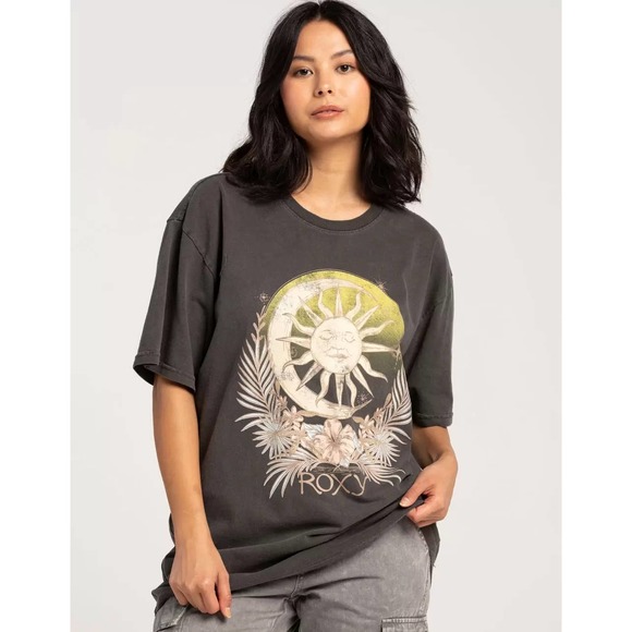 Roxy | Tops | Roxy Womens Sun And Moon Graphic Boyfriend Oversized ...